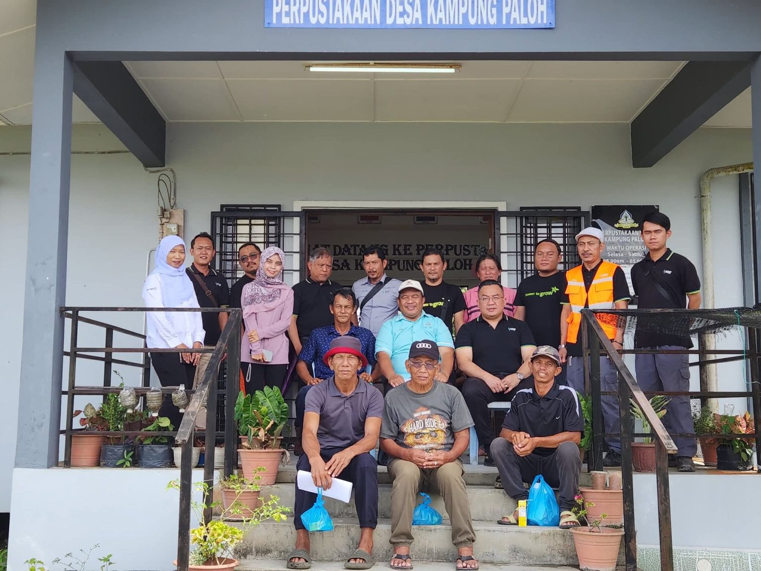 Projek tambah baik sistem agih elektrik Kampung Paloh, Batang maro akan ...