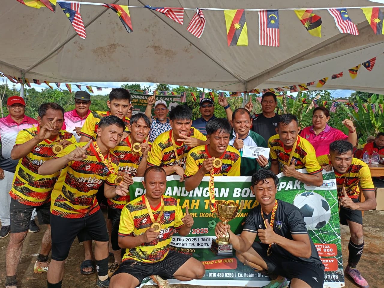 Tabau Legacy dinobat juara Bola Sepak Tujuh Sebelah Terbuka Rumah ...