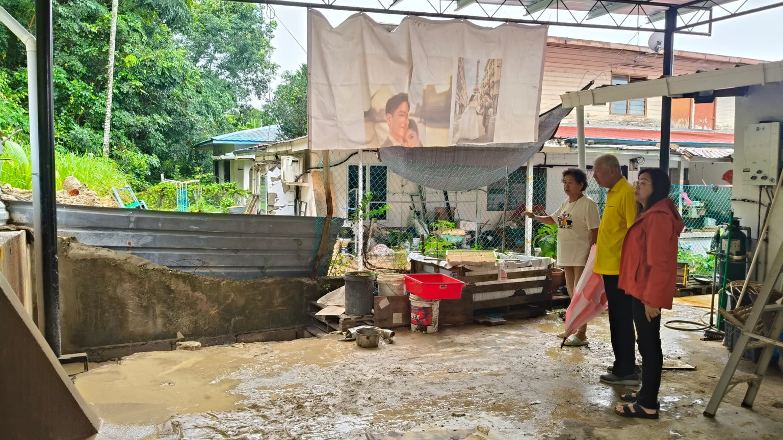 Sebastian Ting turun padang tinjau kawasan terjejas banjir kilat di ...