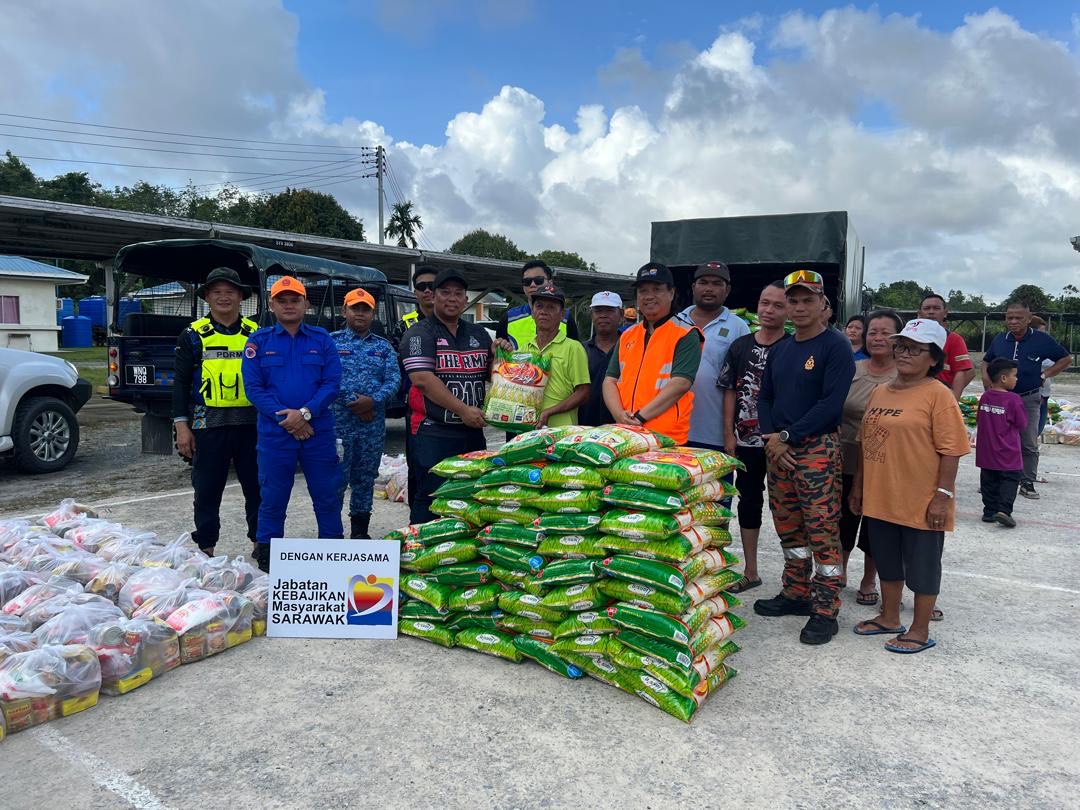 330 penduduk terputus hubungan terima bantuan makanan di Tatau - UTUSAN ...