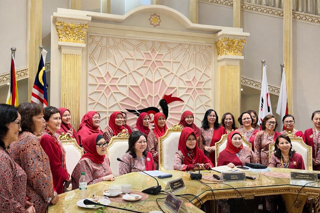 MA63: Wanita PBB berdiri teguh di belakang Premier Sarawak - UTUSAN SARAWAK