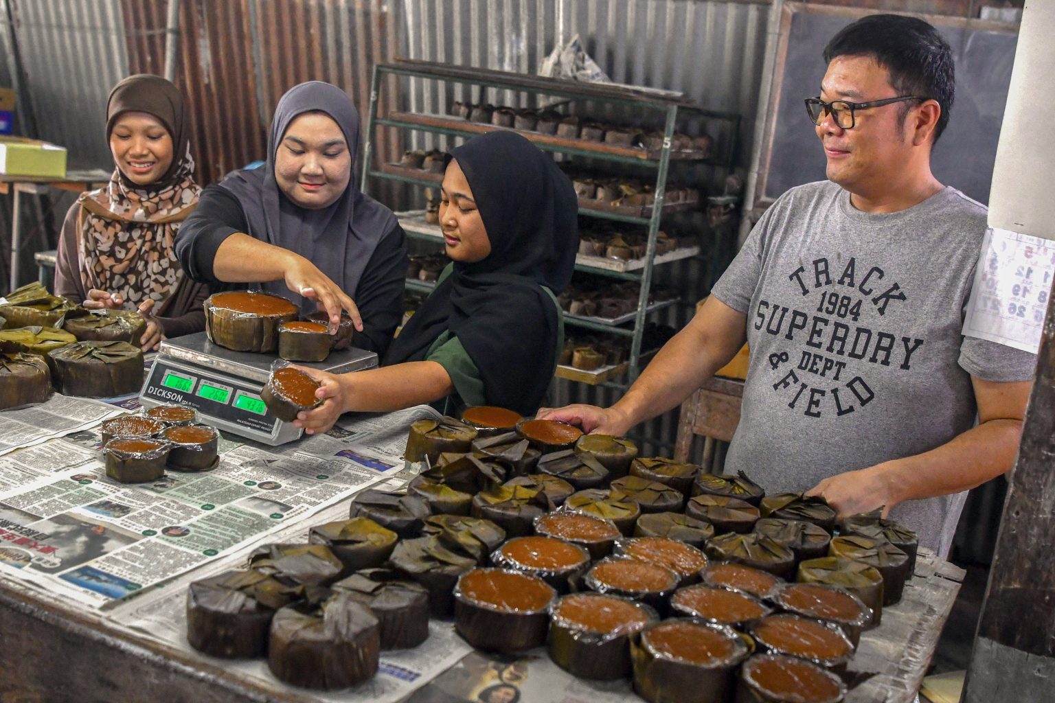 Mua Lau dan Kesanih: Warisan trasional semarakkan Tahun Baharu Cina ...
