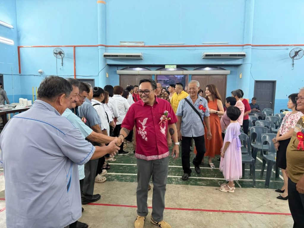 Perpaduan kaum sebagai teras keharmonian komuniti luar bandar - Roy ...