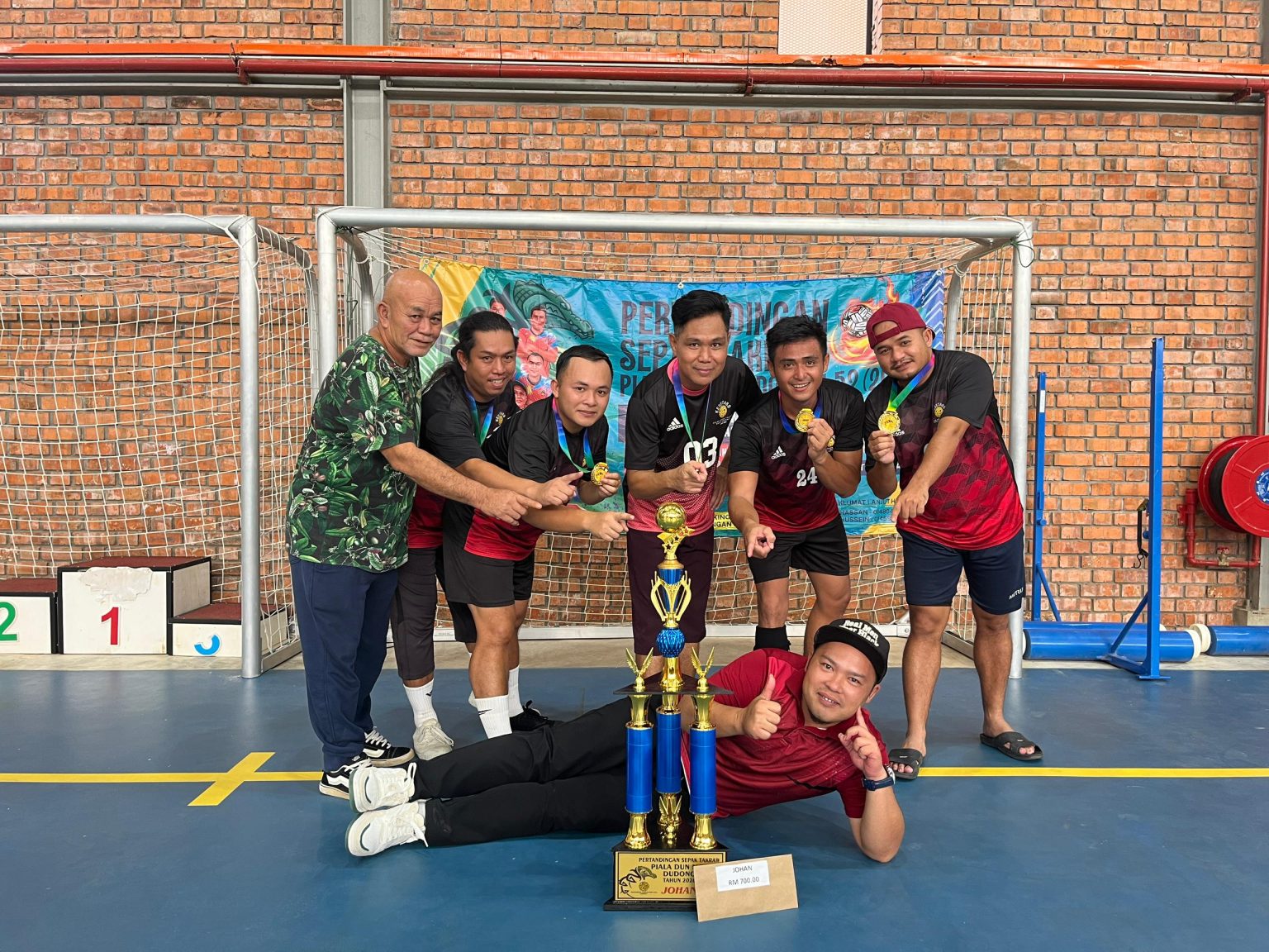 Regu KESETABB muncul juara Pertandingan Sepak Takraw Piala DUN Dudong ...