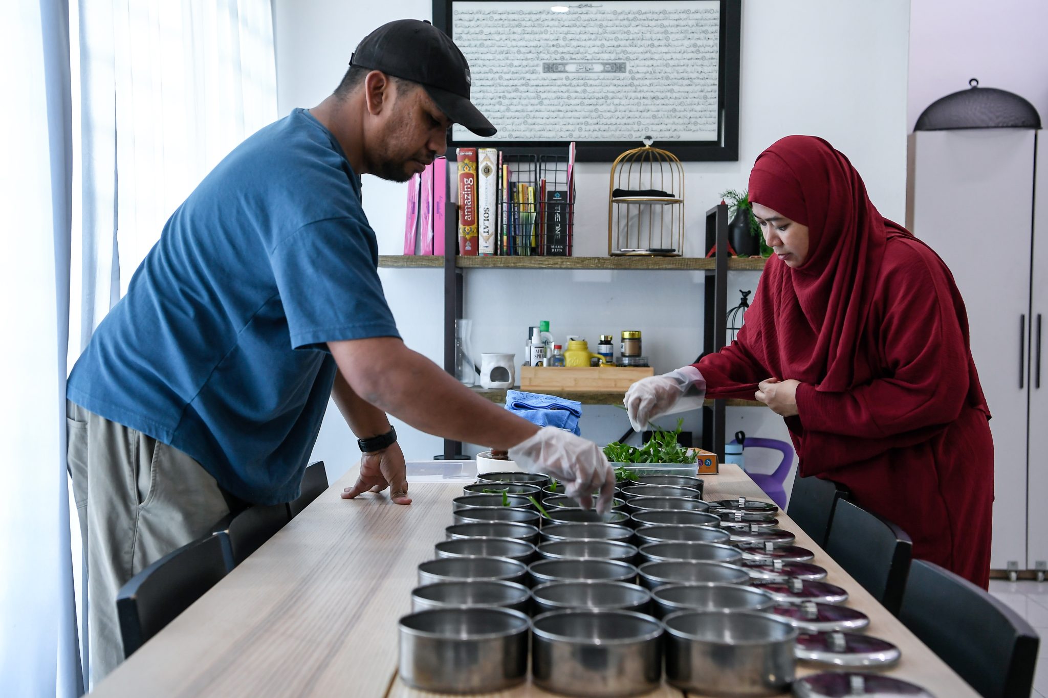 Juadah mangkuk tingkat mudahkan anak berbakti kepada ibu bapa sepanjang ...