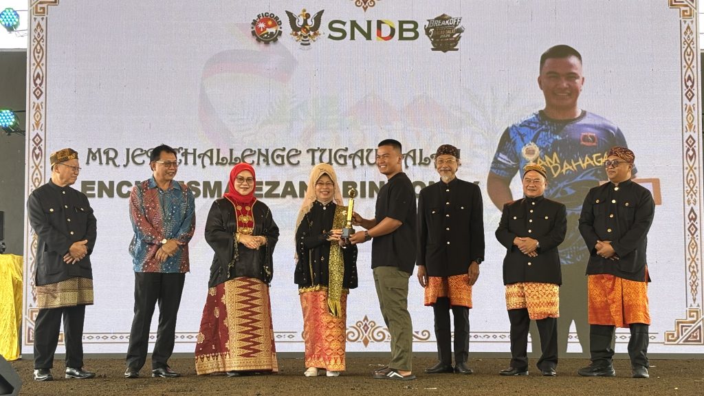 Belanga Sungai Belutik johan Pertandingan Belanga Sagu - UTUSAN SARAWAK