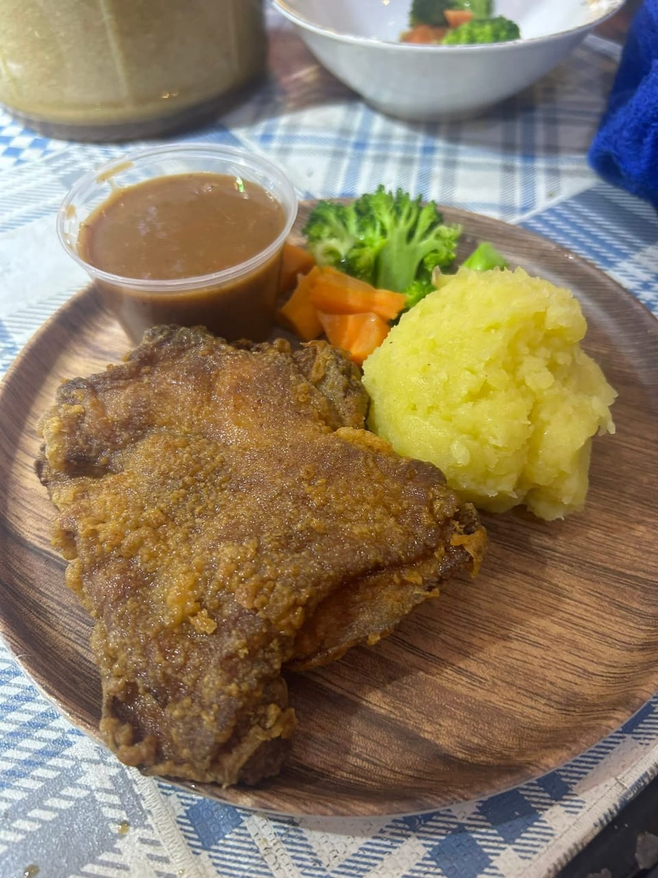 Western Yolanda tawar menu RM10, jadi tarikan pelanggan - UTUSAN SARAWAK